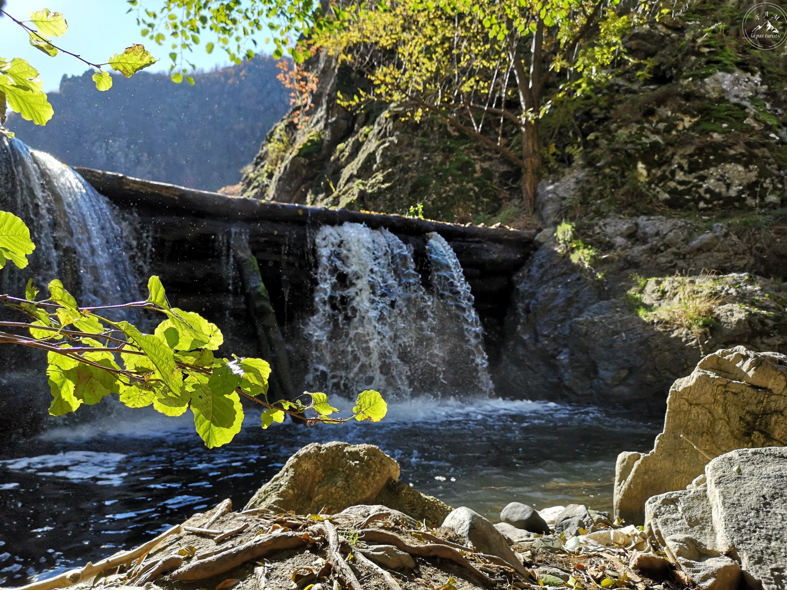 Morile de apă seculare de pe Valea Rudăriei - FAM la pas turistic