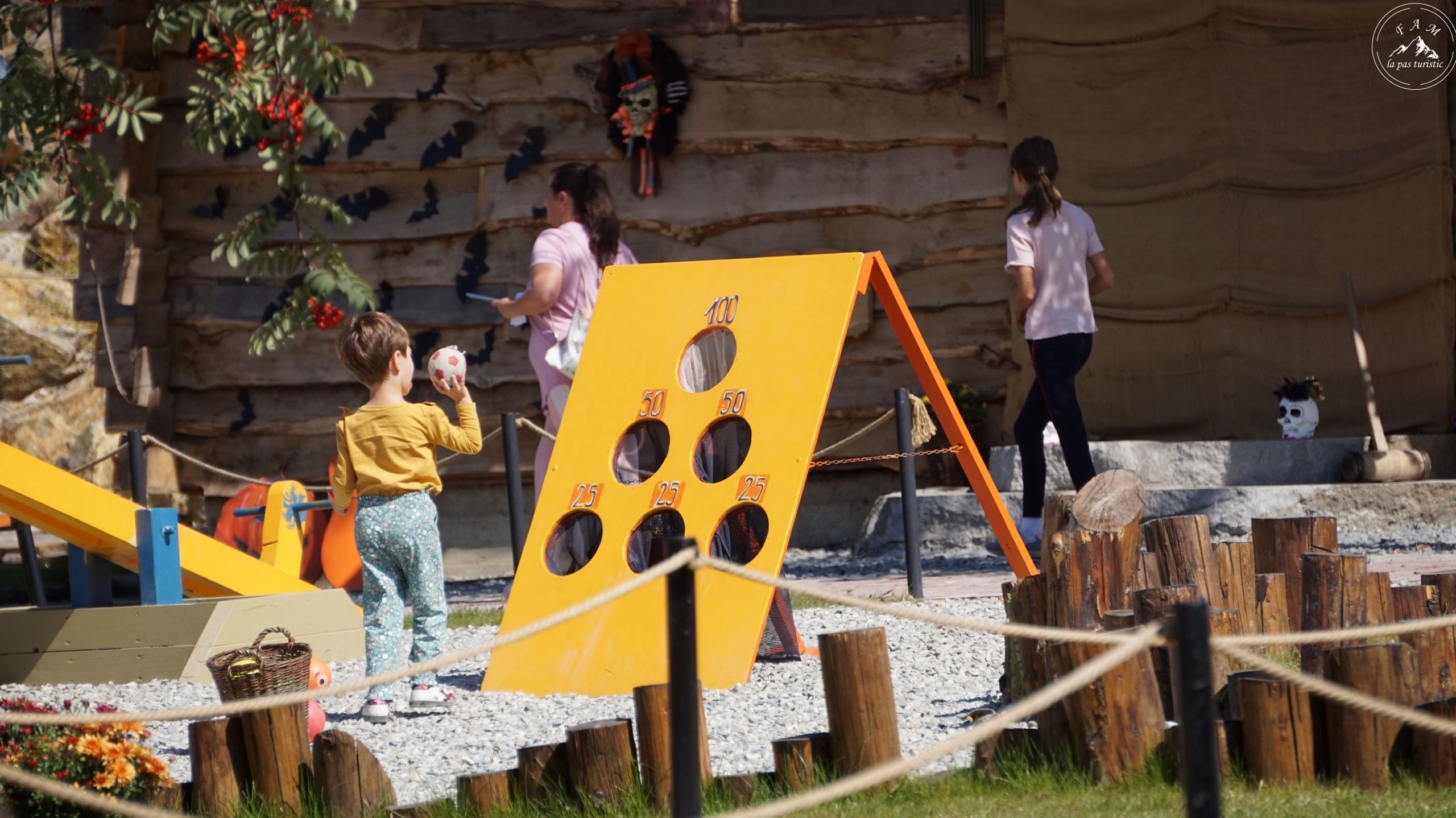 Povestea Calendarului - parc tematic unic în România - FAM la pas turistic